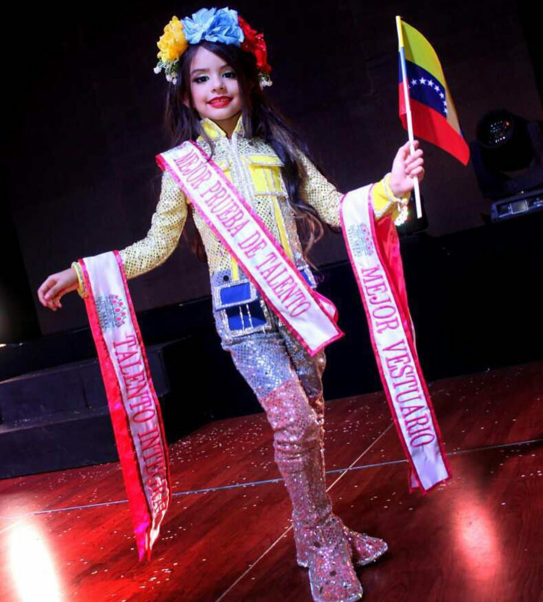 Bianca Ortigoza se alza con el título de Baby Model Venezuela 2017 ...