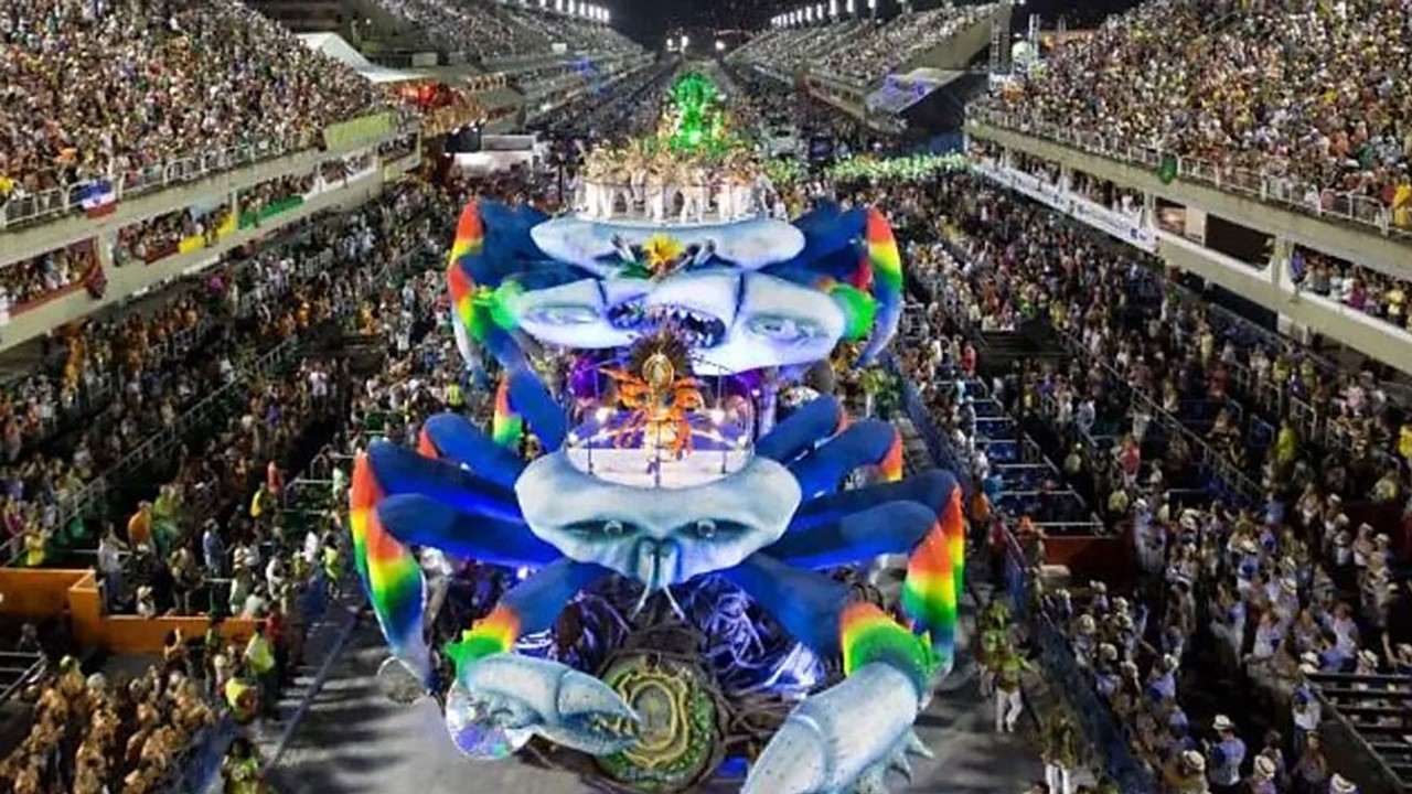 Se incendia la parte superior de carroza en Desfile de Carnaval de Río ...