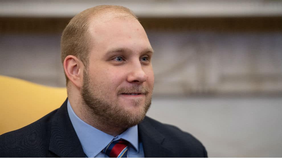 Estadounidense excarcelado presenta una demanda contra Nicolás Maduro ...